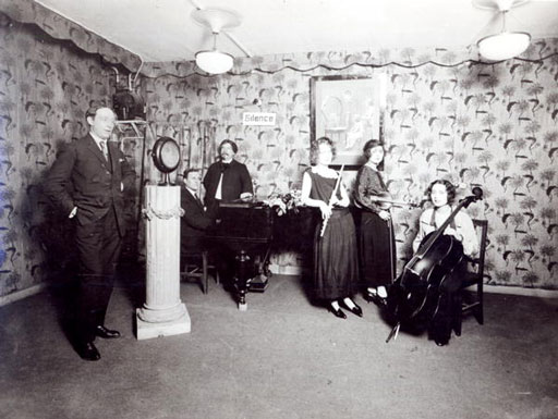 An introduction to music research: 3.10 Performances and recordings ...